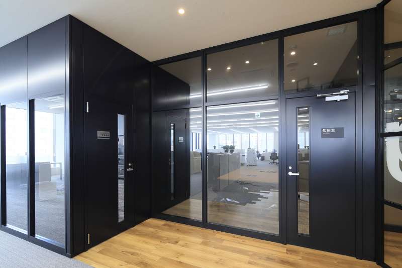 スチールパーティション/ガラスパーティション | 三和シヤッター工業株式会社 |最新の建材カタログが揃う「かたなび」